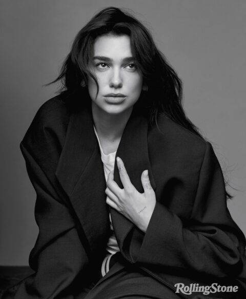Les Secrets De La Pop Star Dua Lipa 0184